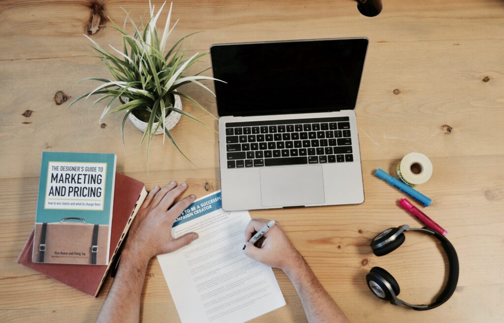 Digital Marketing Executive Job Description - Glider AI